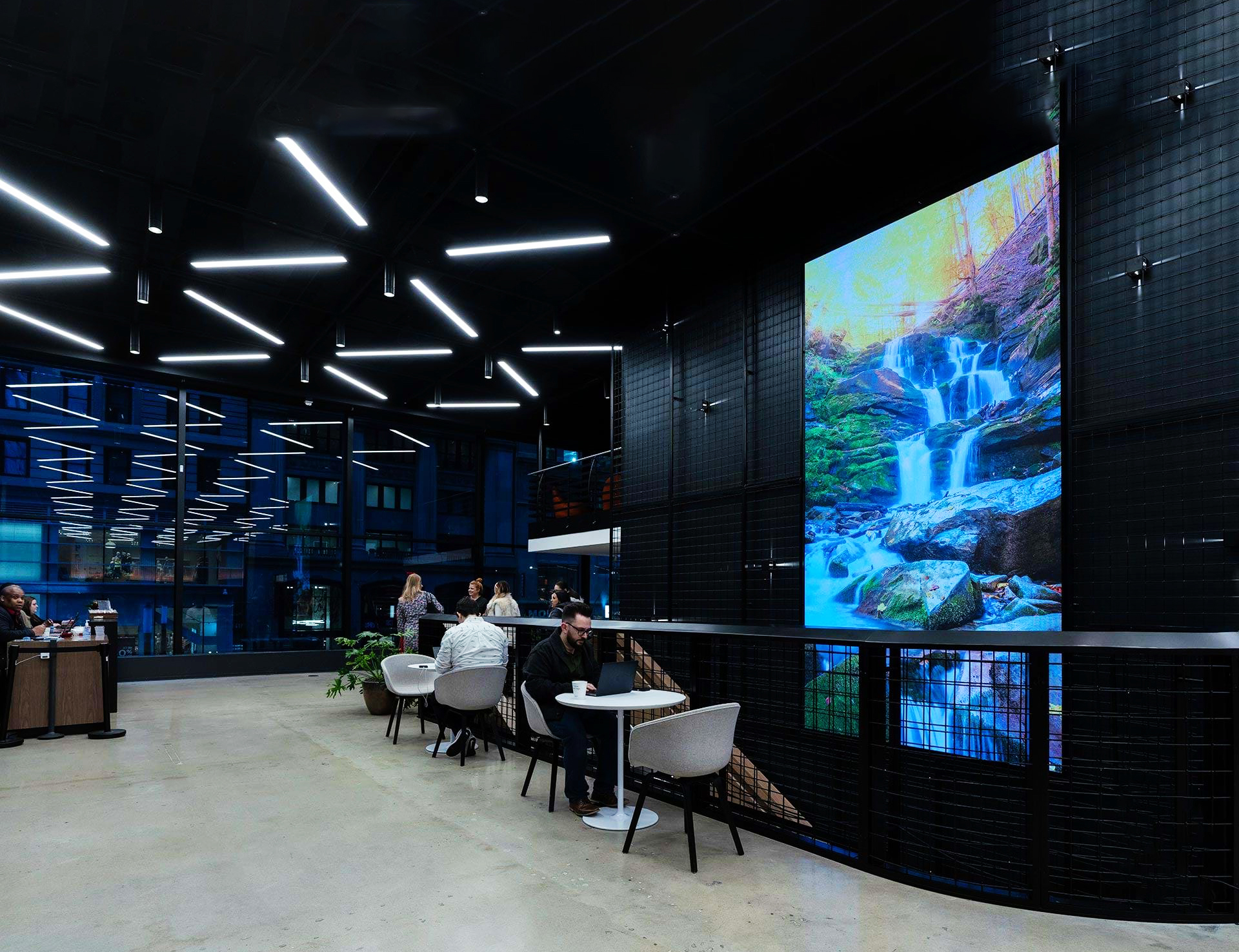 Leyard CDI Series | Commercial design indoor LED display